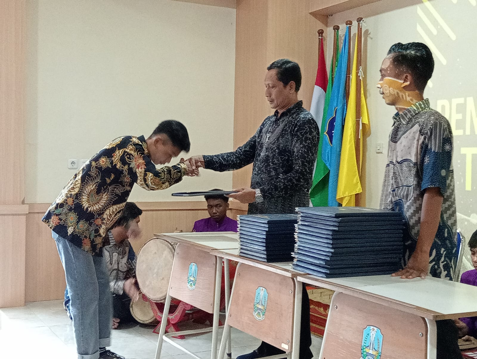 Penyerahan Hasil Belajar Siswa SMK Muhammadiyah 1 Nganjuk Tahun Ajaran ...
