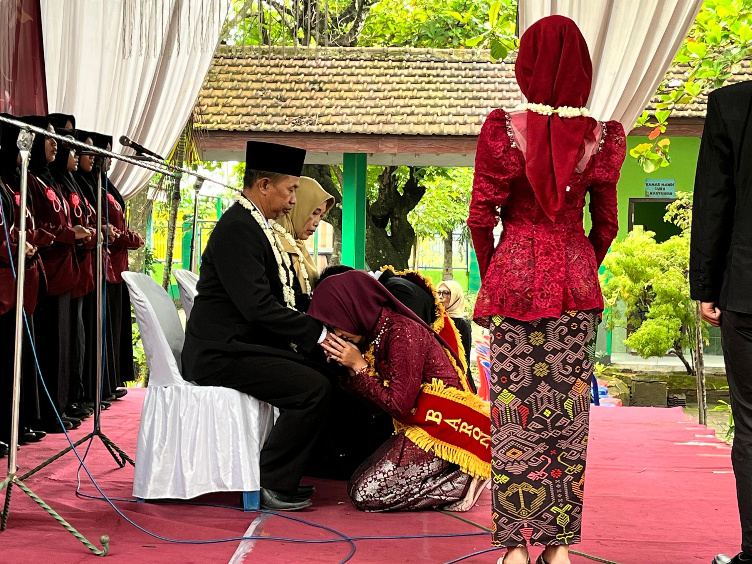 Pelepasan Siswa Kelas IX, Diesnatalis Ke – 43 Dan Pentas Seni SMPN 1 ...